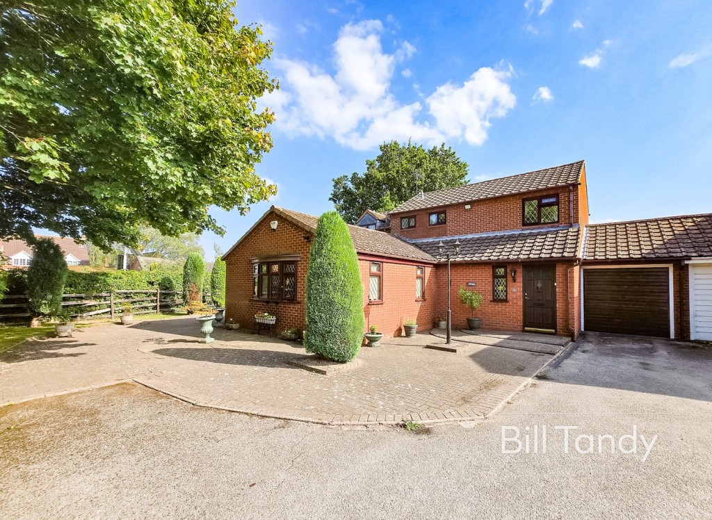 Kings Bromley, Burton-on-Trent, Staffordshire, 3 bedroom, Link Detached ...